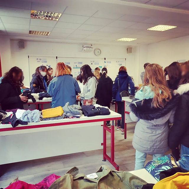 La friperie solidaire - Collège Lycée EPIN - Vitry-sur-Seine